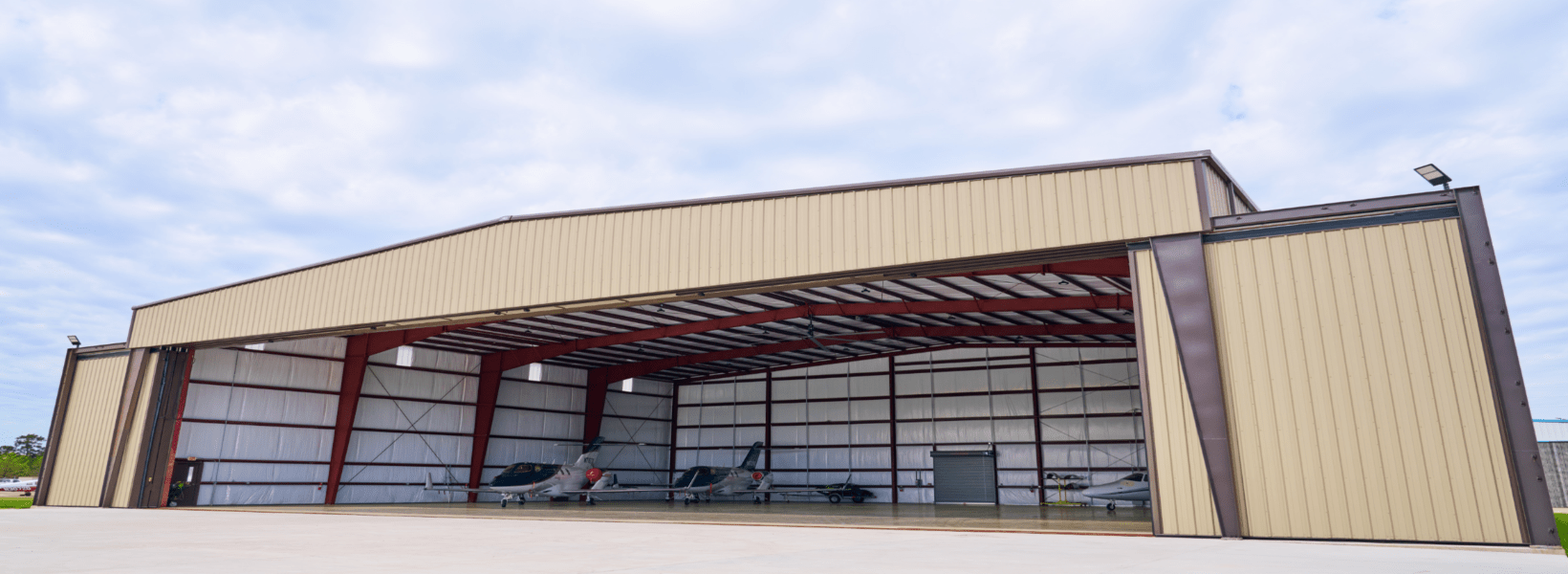 PIERCE HANGAR - Spartan Building Corporation